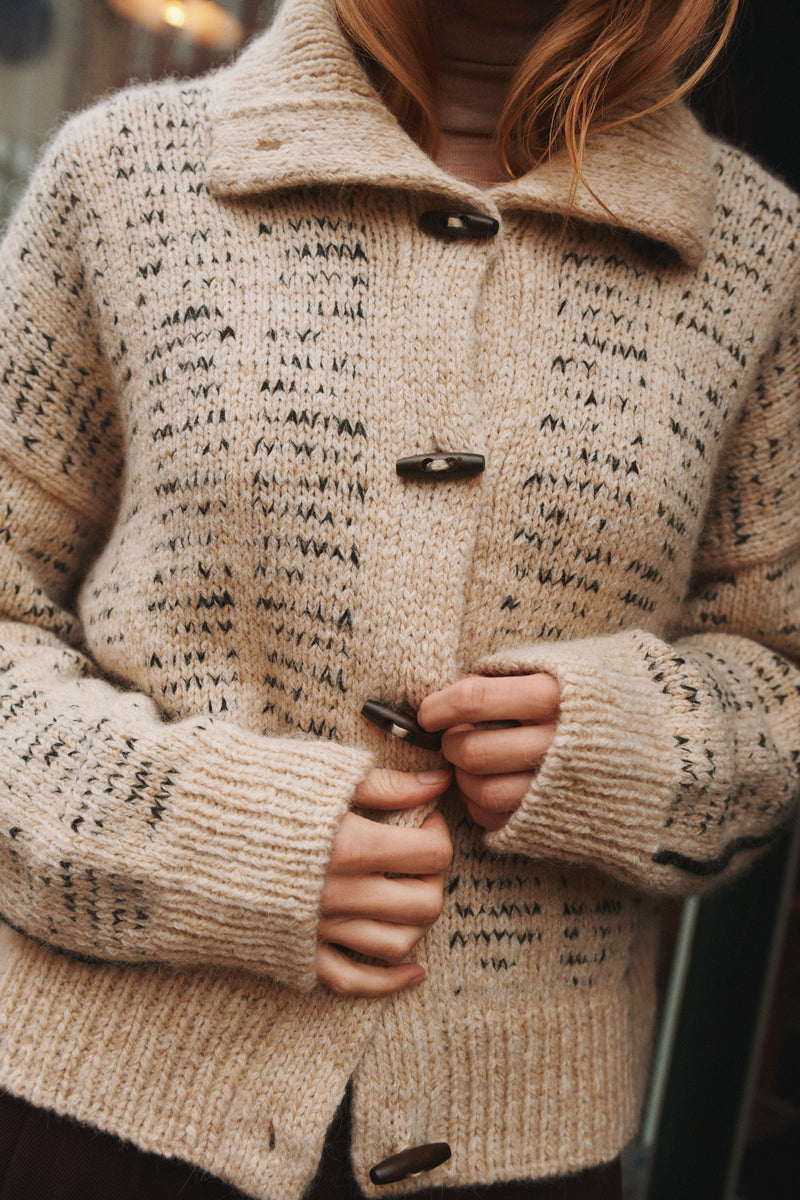 Ava Jacket - Strikkeopskrift på dansk – MY FAVOURITE THINGS knitwear
